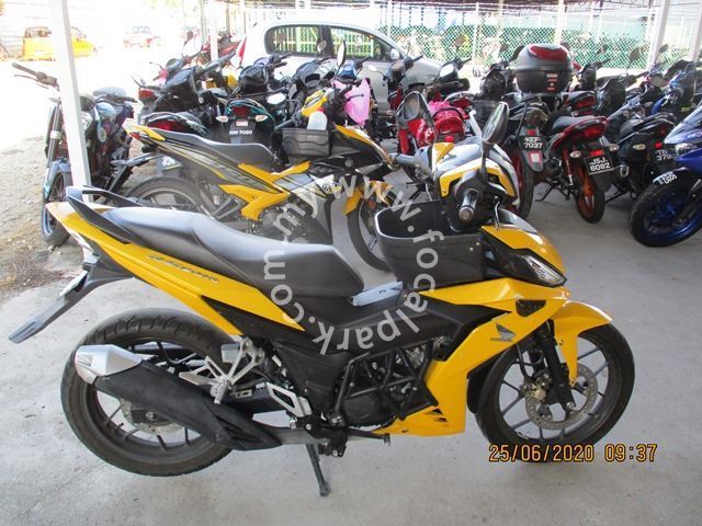 Focal Park. HONDA RS150R C.S.RED/P.N.BLUE (FS150FJ)