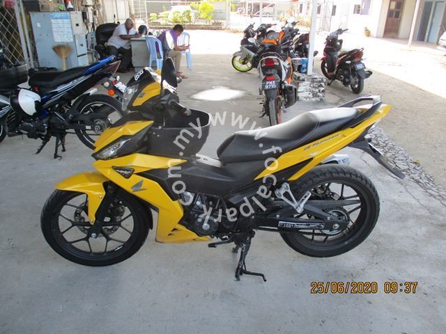 Focal Park. HONDA RS150R C.S.RED/P.N.BLUE (FS150FJ)