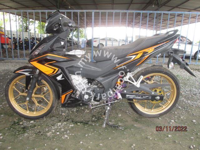 Focal Park. HONDA RS150R FS150FL/RS150R TRICO FS150FL3