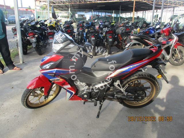 Focal Park. HONDA RS150R FS150FL/RS150R TRICO FS150FL3