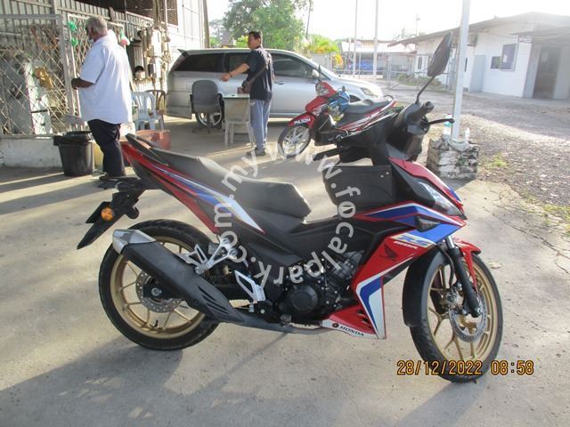 Focal Park. HONDA RS150R FS150FL/RS150R TRICO FS150FL3
