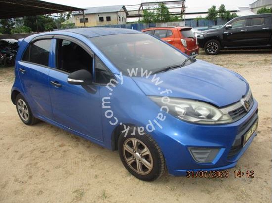 Focal Park. PROTON IRIZ 1.3L (M)