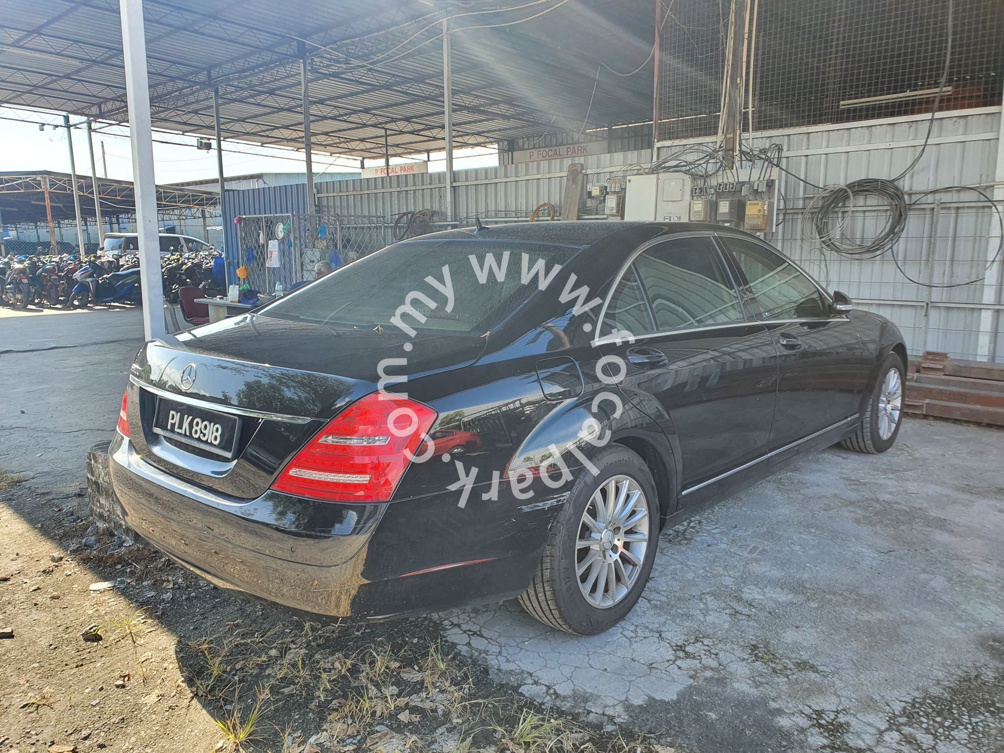 Focal Park. MERCEDES-BENZ S300L-V221