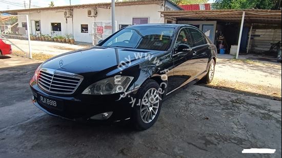 Focal Park. MERCEDES-BENZ S300L-V221